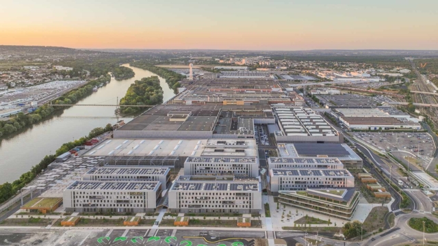 The Stellantis grEEn-campus in Poissy｜GA